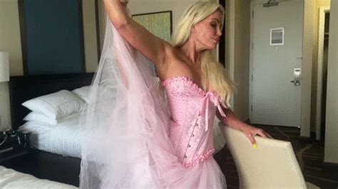 Tatiana Steele And Taperedphysique In Holding The Tiny Dancer Wmv