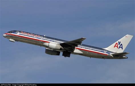 N179AA | Boeing 757-223 | American Airlines | Brad Kostelny | JetPhotos