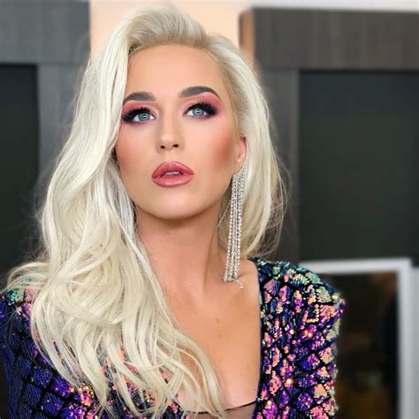 Katy Perry With Shoulder Length Platinum Blond Hair May 2019 PS Beauty