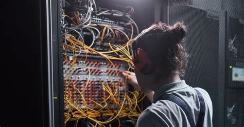 How To Manage Data Center Workplace Safety Risks Phiston Technologies