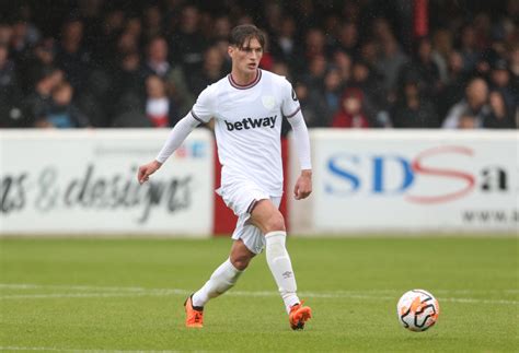 West Hams Long Term Declan Rice Heir Freddie Potts Scores Sublime Wonder Goal On The Volley To