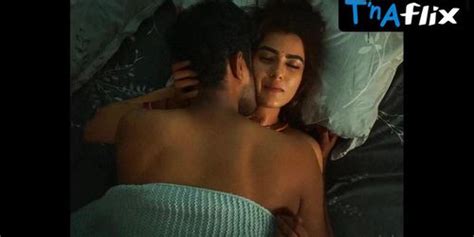 Kavya Thapar Sexy Scene In Ek Mini Katha