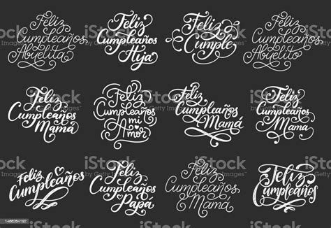 Feliz Cumpleanos는 스페인어 생일 축하합니다 손 글자 세트 초대장 인사말 카드 등을 위한 검은색 배경에 벡터 붓글씨 삽화를 번역했습니다 생일에 대한 스톡 벡터