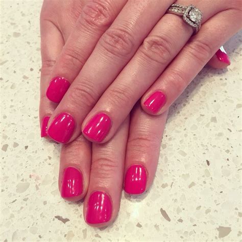 Shellac Manicure Manicure Chic Pink
