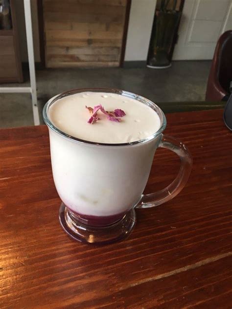 포르타커피바리스타학원 이제는 정말 얇은 옷으로도 충분한 하루 하루가 되어가네요~ 예쁜 벚꽃도