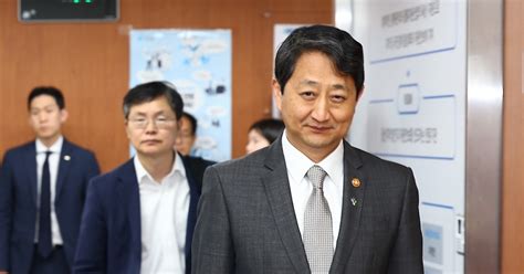 산업장관 대왕고래 실무위원회 가동할 것