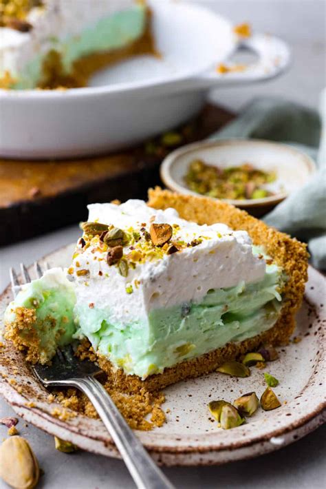 No Bake Pistachio Cream Pie The Recipe Critic