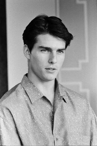 Framed Photo American Actor Tom Cruise Answers Questions During Tom