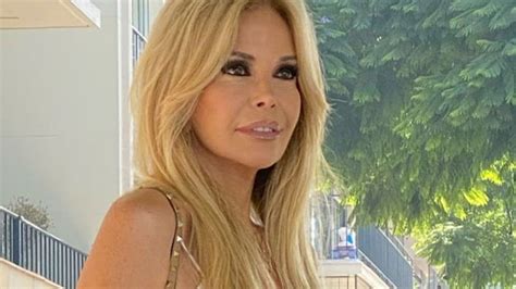 A Los 71 Años Graciela Alfano Se Filmó En Microbikini Con Strass Y
