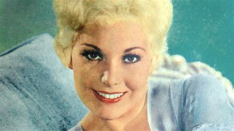 Kim Novak Sex Ikona 50 Let Si V Hollywoodu Uhájila české Příjmení