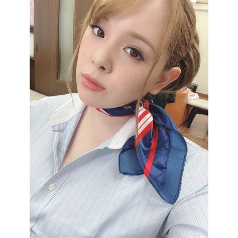 西村ニーナさんのインスタグラム写真 西村ニーナinstagram 「madonna新作情報出ました🌹詳しくはtwitterへ🐦 」4月