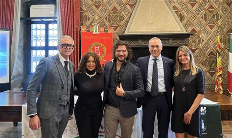 Meeting With Local Political Forces The Romeo And Juliet Collection