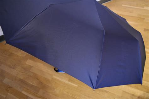 Классический зонт Paradise китайского производителя. Крепкий мужской зонт