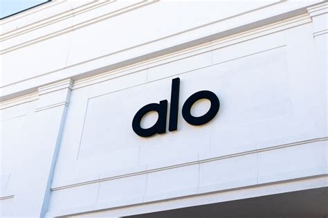 【lawa 說品牌】從小眾成為瑜珈品牌的「聖殿」alo Yoga 如何大殺四方成 Yoga 界特斯拉？ 洛杉磯週報 亞洲版