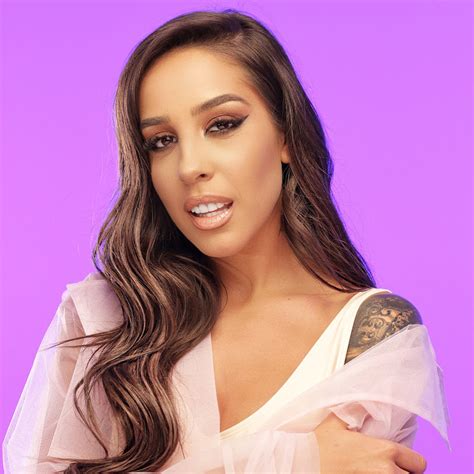 Contact Stefania Creator And Influencer