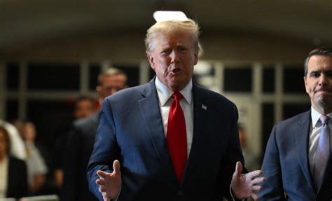 트럼프 내달 성추문 입막음 의혹 형사재판…대선 변수로 전자신문