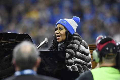 Watch Aretha Franklins Amazing National Anthem Rendition Gobbles Thanksgiving Conversation