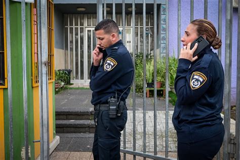 Двое школьников из Реховота предстанут перед судом по обвинению в попытке убийства