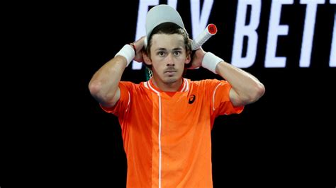 ‘im Sure You Wouldve Put Up A Better Performance De Minaur Claps Back At Nasty Troll After