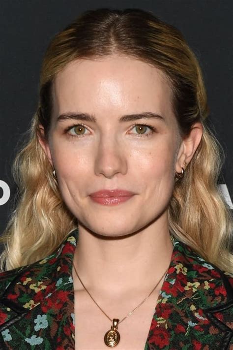 Willa Fitzgerald About Entertainmentie