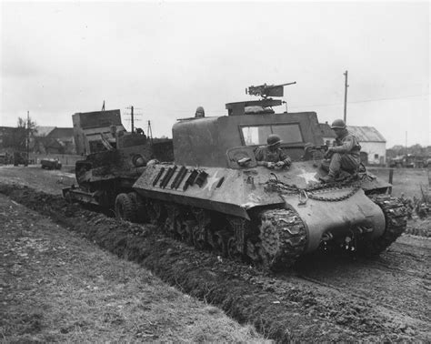 Тягач M35 из состава 4-й танковой дивизии США в западной Германии ...