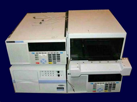 Hitachi 7000 Series HPLC Diode Array System Hitachi HPLC Hitachi Diode Array HPLC System