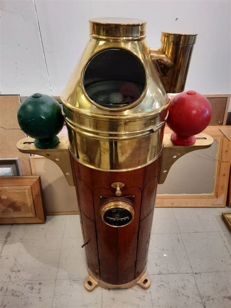 25 Binnacle And Compass Ship Compass Huutokauppahuone Aleksi