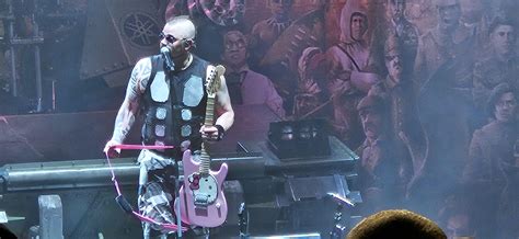 Hello Kitty Bites Rsabaton