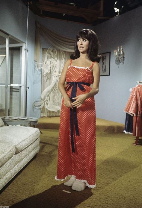 Pin By Tim Herrick On Marlo Thomas Marlo Thomas Fashion That Girl