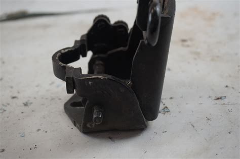 84 96 chevy corvette c4 door hinge upper only black driver or passenger used factory oem parts