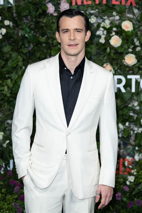 Who Is Luke Thompson Facts About The Bridgerton Actor Popsugar Celebrity