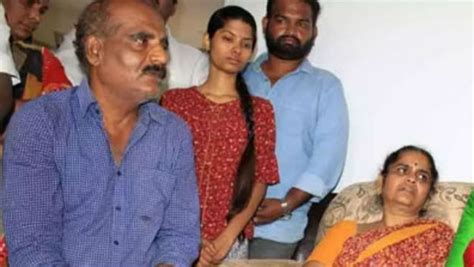 Disha Case Encounter Nhrc Team Inquiries Dishas Father And Sister