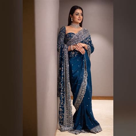 Trisha Krishnan Looks Ravishing In An Embroidered Saree Worth Rs 130