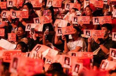 Super Cool Thai Link Lisa Spreads Cuteness To Cool The Heat With Deep