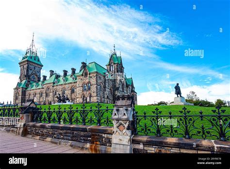 The East Block Of Parliament Stock Photo Alamy