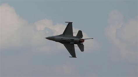 Singapore Upgrades F 16s With Israeli Python 5 Interceptor Missiles