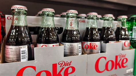 How Much Caffeine Is There In A 12oz Diet Coke Vs Regular