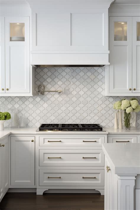 Modern Backsplash Tile Ideas With White Cabinets For A Bright Kitchen