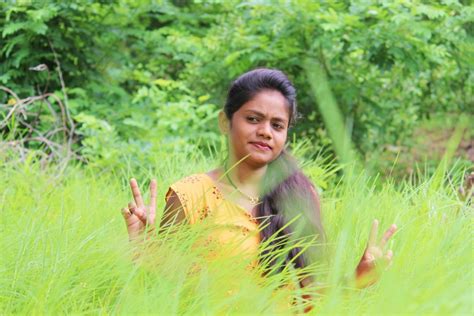 Girl Posing In Farm Pixahive