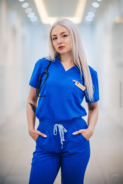 Alexandra Mirea ⋆ Fameup