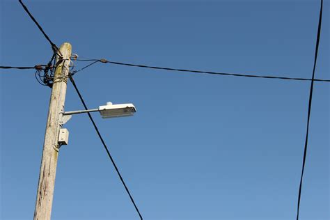 무료 이미지 하늘 과학 기술 바람 케이블 돛대 기계 푸른 가로등 조명 에너지 전주 유선 전화 전기 공급