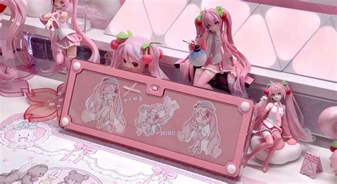 Custom Sakura Miku Pink Keyboard Anime Mechanical Keyboard Compatible With A Variety Of Kawaii