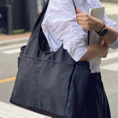 슈뽐 멀티 포켓 나일론 쇼퍼백 휘뚜루마뚜루 보부상백 아이패드 노트북 수납 180