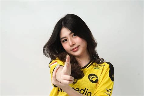 Profil Onic Lydia Brand Ambassador Yang Aktif Dan Penuh Bakat