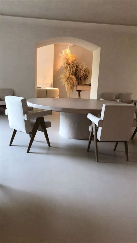 Inside Kim Kardashians Ultra Minimalistic 60m La Mansion That North
