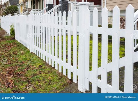 Nice Wooden Fence Around House Wooden White Fence With Green Lawn