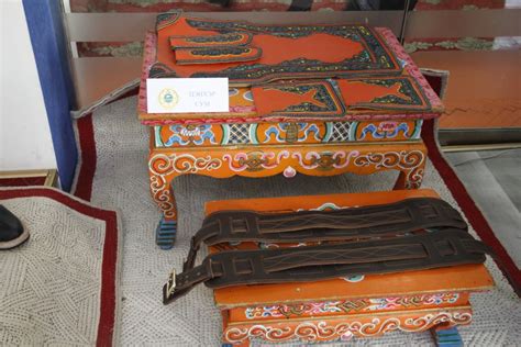 АРХАНГАЙ Архангай 100 соёлын бүтээлч үйлдвэрлэгчдийн үзэсгэлэн дэлгэлээ