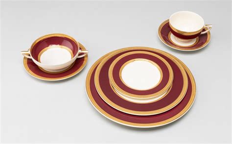 Lot A Crown Ducal Oxford Burgundy Dinner Service Set