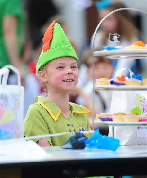 In Pictures Andrew Nutter Hosts A Pirate Feast At St Michaels School