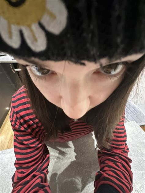 Pin Van Leo Op Aimsey